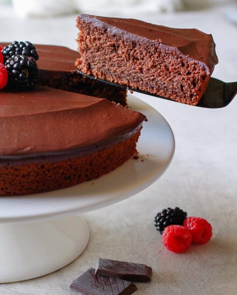 Chocolate Oat Flour Cake - Dessert Done Light | Desserts for your ...